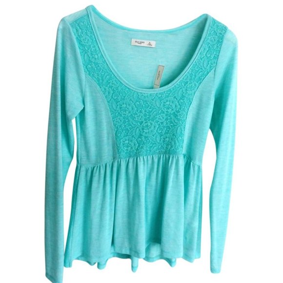 Gilly Hicks | Tops | Nwt Gilly Hicks Mint Lace Overlay Front Peplum Top ...